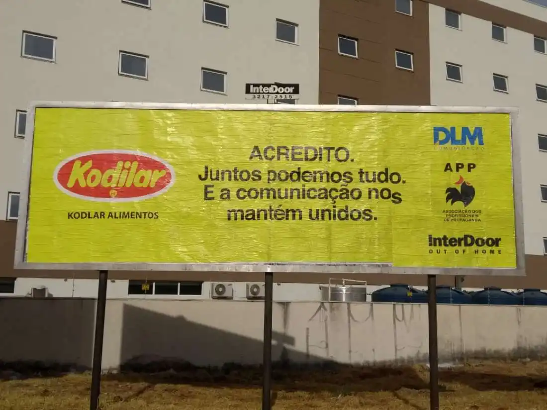 Campanha em outdoor tenta motivar empresas e pessoas - Diário da Região